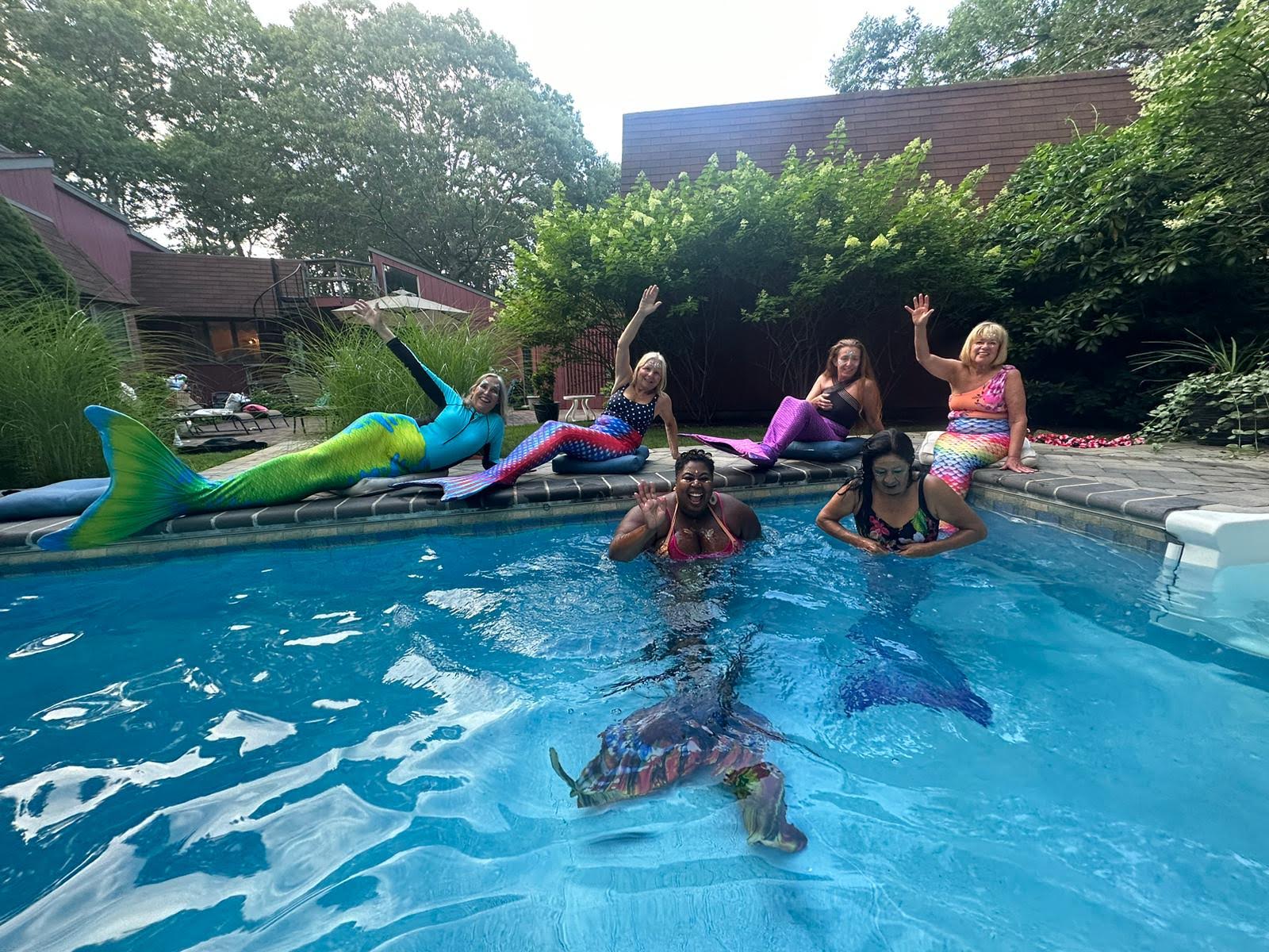 Mermaid Lessons – Mermaid Chè Monique